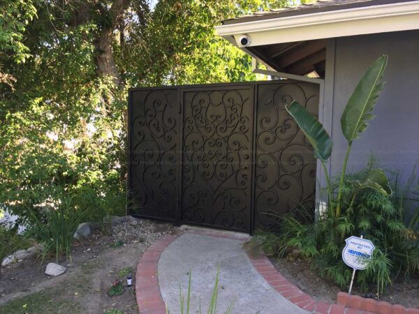 Dutch Gothic Single Entry Iron Gate