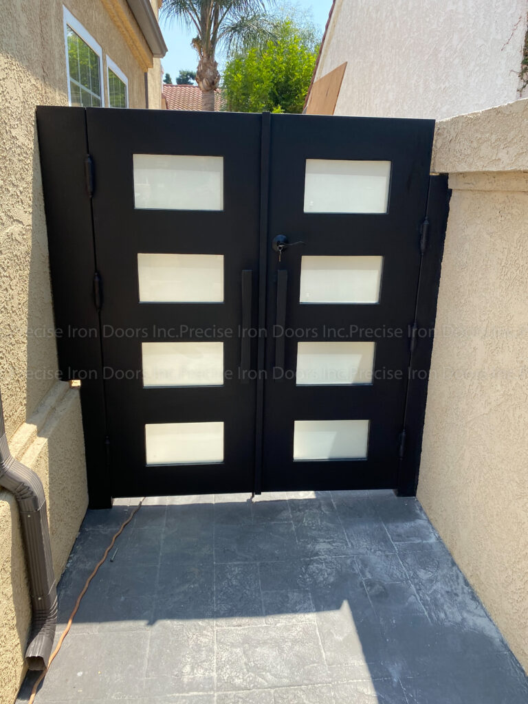 Dutch Gothic Single Entry Iron Gate