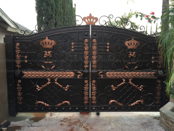 The Art of Balancing Security and Style: Iron Gate Tips - Precise Iron ...